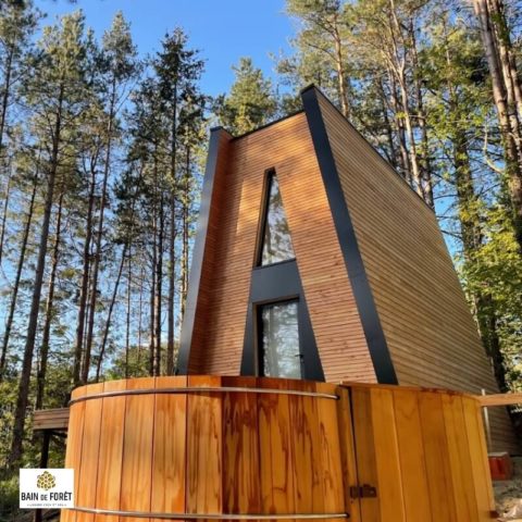 Red cedar wood hot tub Manufacturer | Custom Sizes