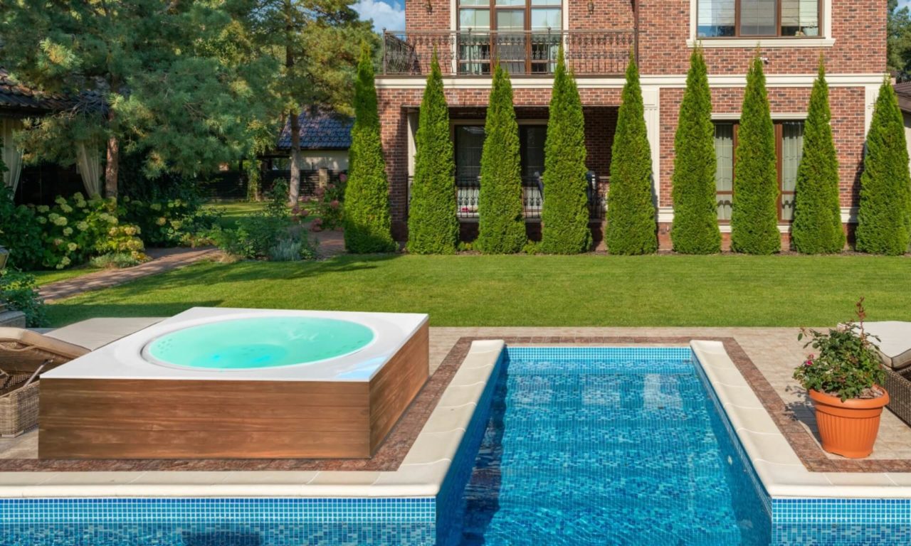 The Cocoon, acrylic overflow spa | Bain Nordique